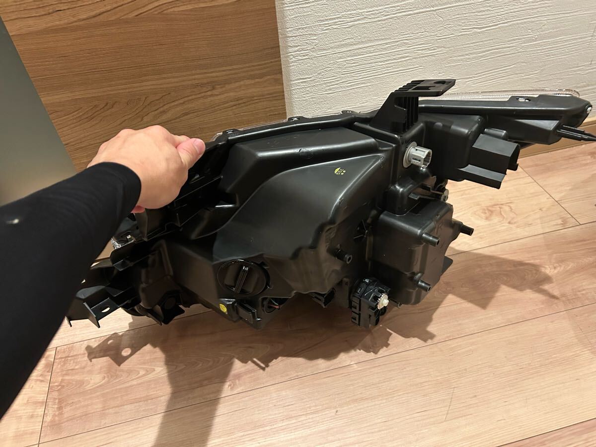 Yahoo!オークション - 新品 未使用 後期 エルグランド E52 LED ヘッド...