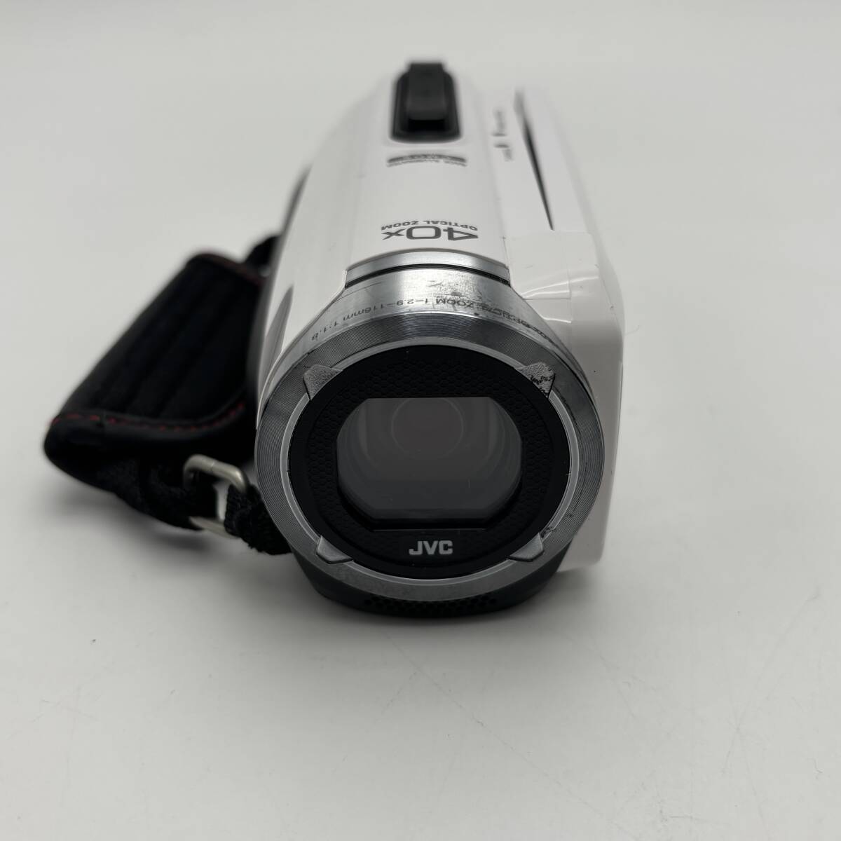 Yahoo!オークション - JVC Everio GZ-B800-W 防水・耐衝撃 フルHDビデ...