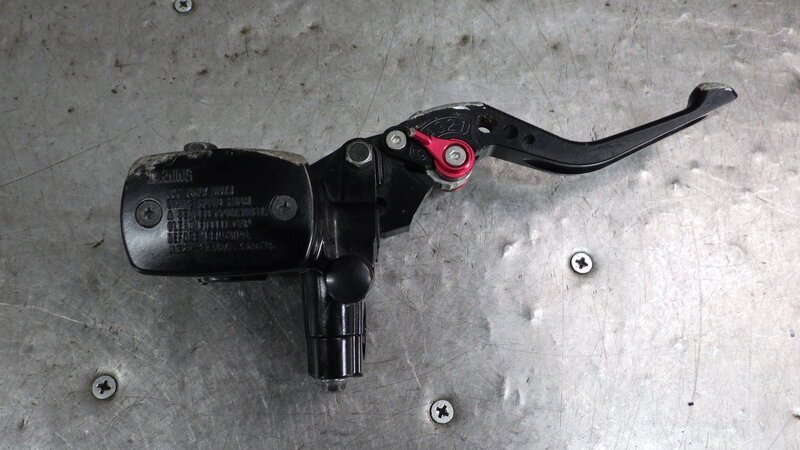 Yahoo!オークション - RGA-171A YZF-R25 ABS有 フロント ブレーキ マス...