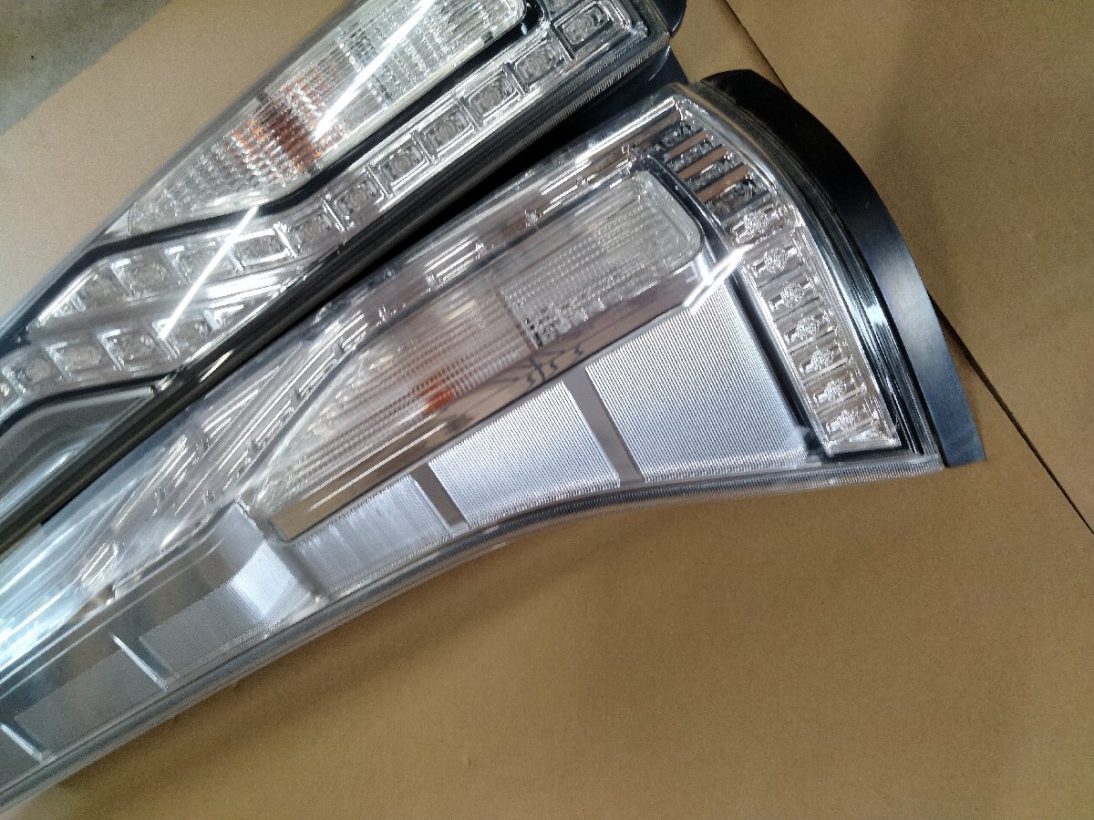 Yahoo!オークション - H27 セレナ HC26 HFC26 後期 テールライト 左右...