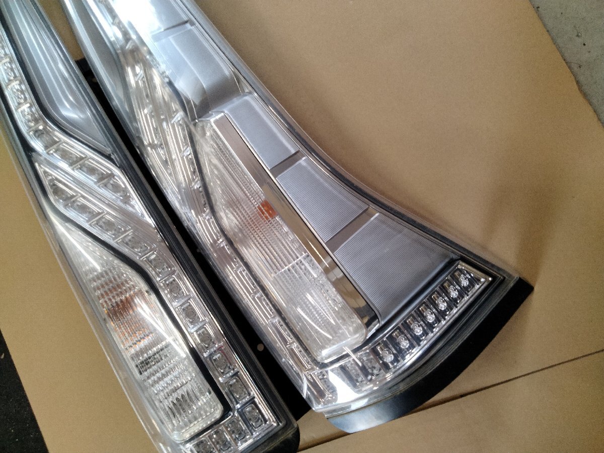 Yahoo!オークション - H27 セレナ HC26 HFC26 後期 テールライト 左右...