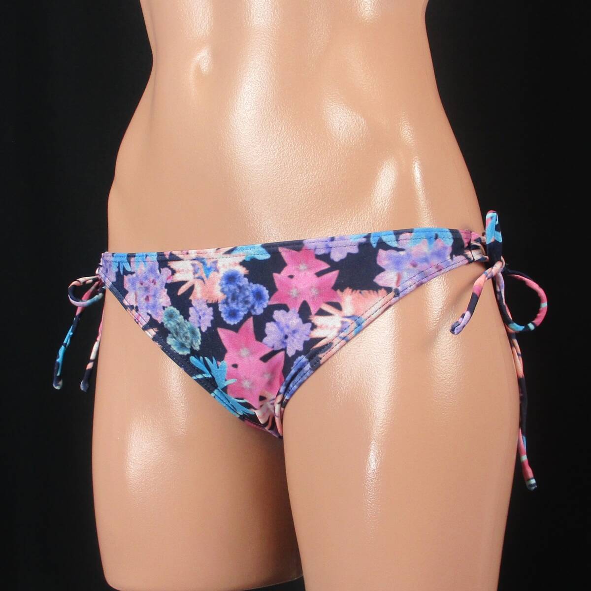 Yahoo!オークション - E6193 MURUA 水着 ボトム 紐パン ビキニ パンツ ...