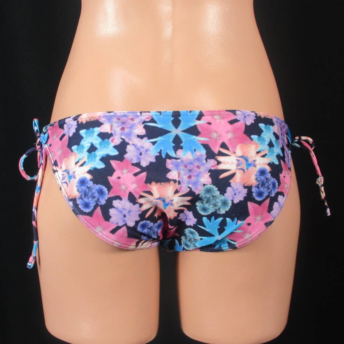 Yahoo!オークション - E6193 MURUA 水着 ボトム 紐パン ビキニ パンツ ...