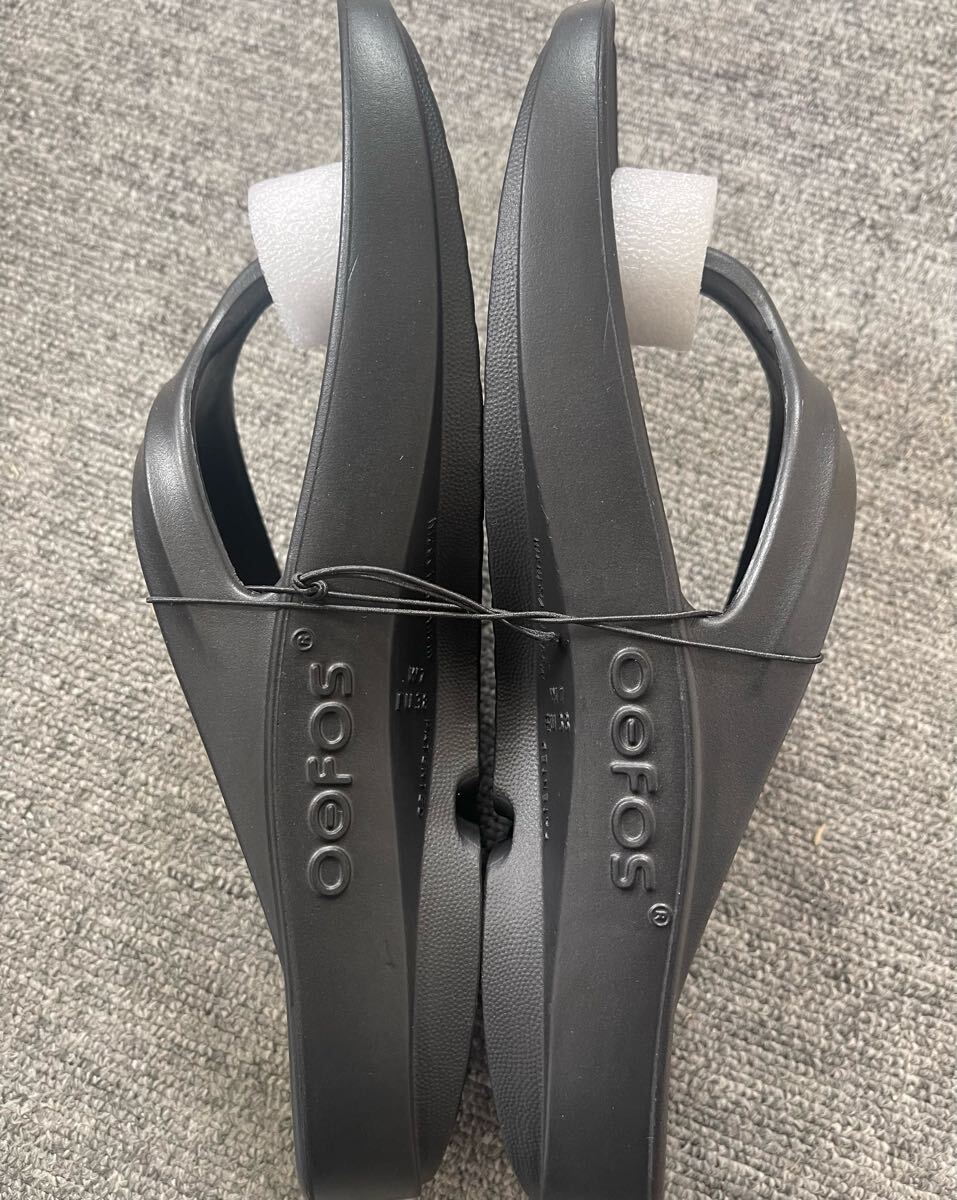 Yahoo!オークション - 新品 OOFOS oolala サイズ シャワーサンダル ブ...