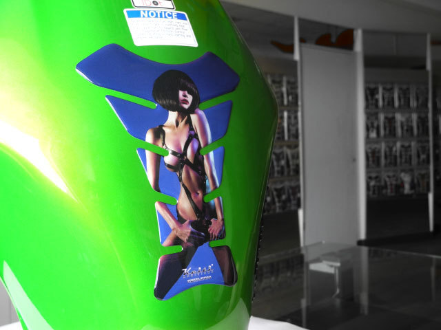 Yahoo!オークション - (送料込) Keiti(ケイティ) タンクパッド KT-8740...