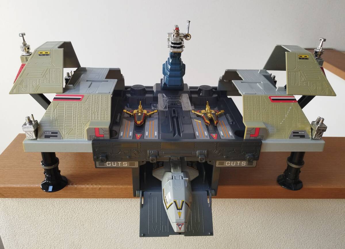 Yahoo!オークション - BANDAI ウルトラマンティガ DX TPC極東本部基地 ...