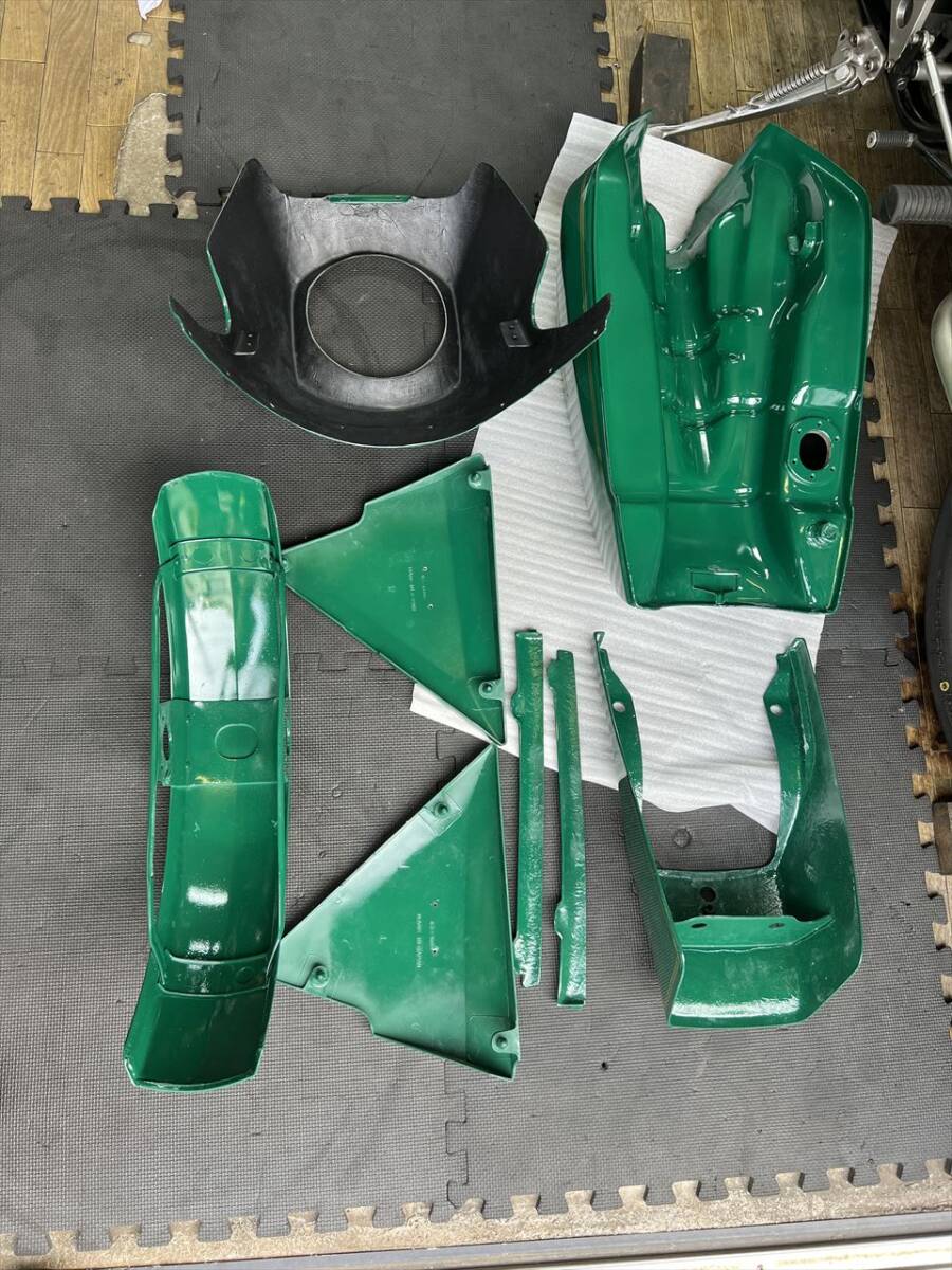 Yahoo!オークション - Z1R2 Z1R 2型 外装セット 塗装後未使用 ブリティ...