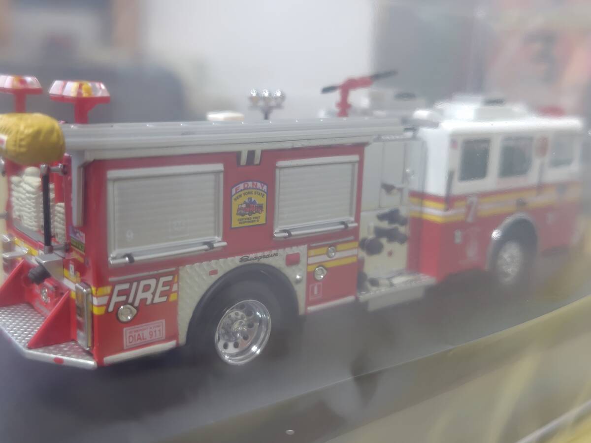 Yahoo!オークション - 絶版希少 限定品 CODE3 1/64 FDNYニューヨーク消...