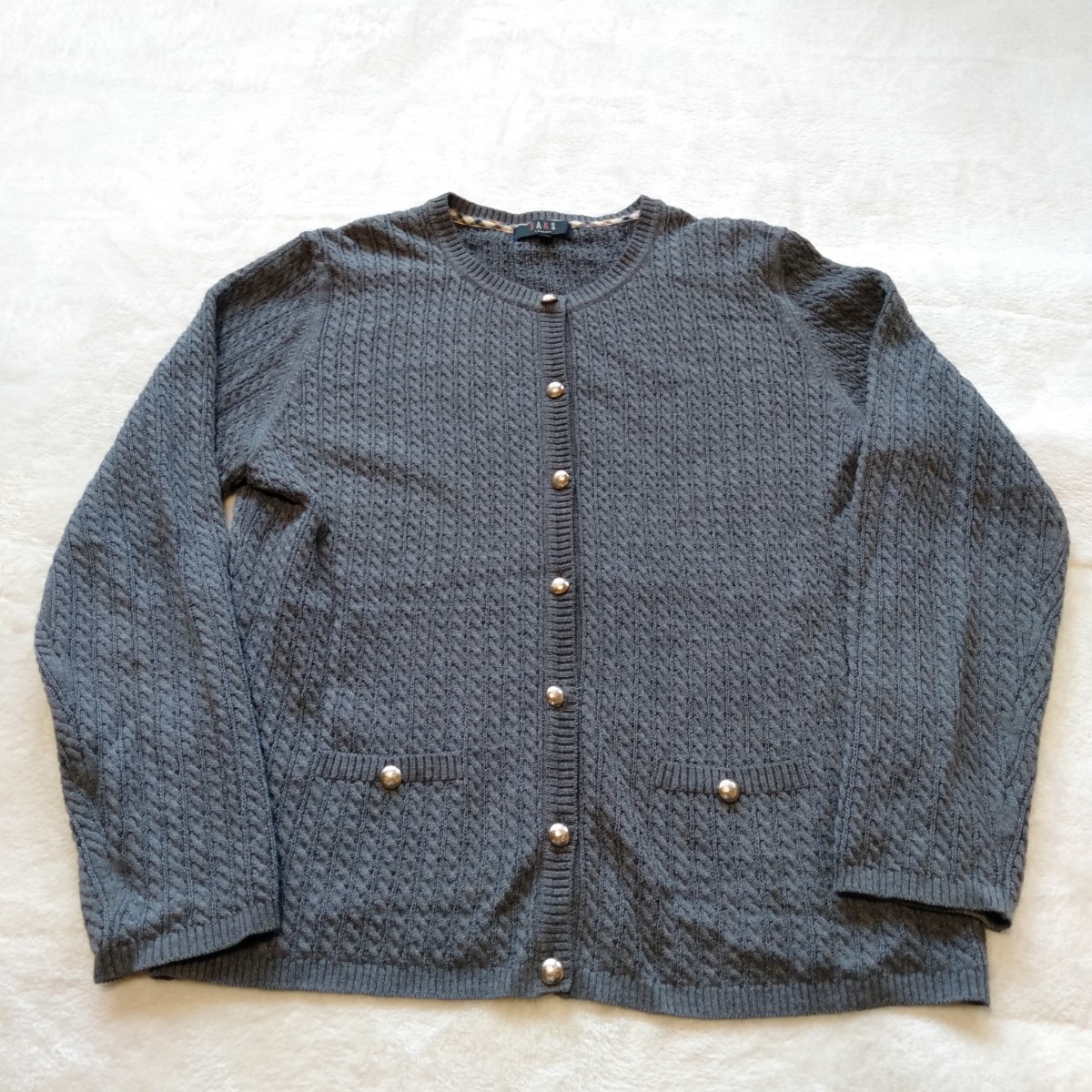 Yahoo!オークション - む173 DAKS サイズ40 カーディガン 毛混 グレー ...