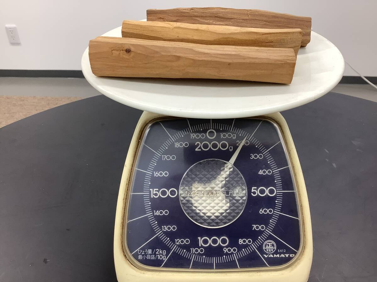 Yahoo!オークション - 白檀の小径木 3本 170g (180g)