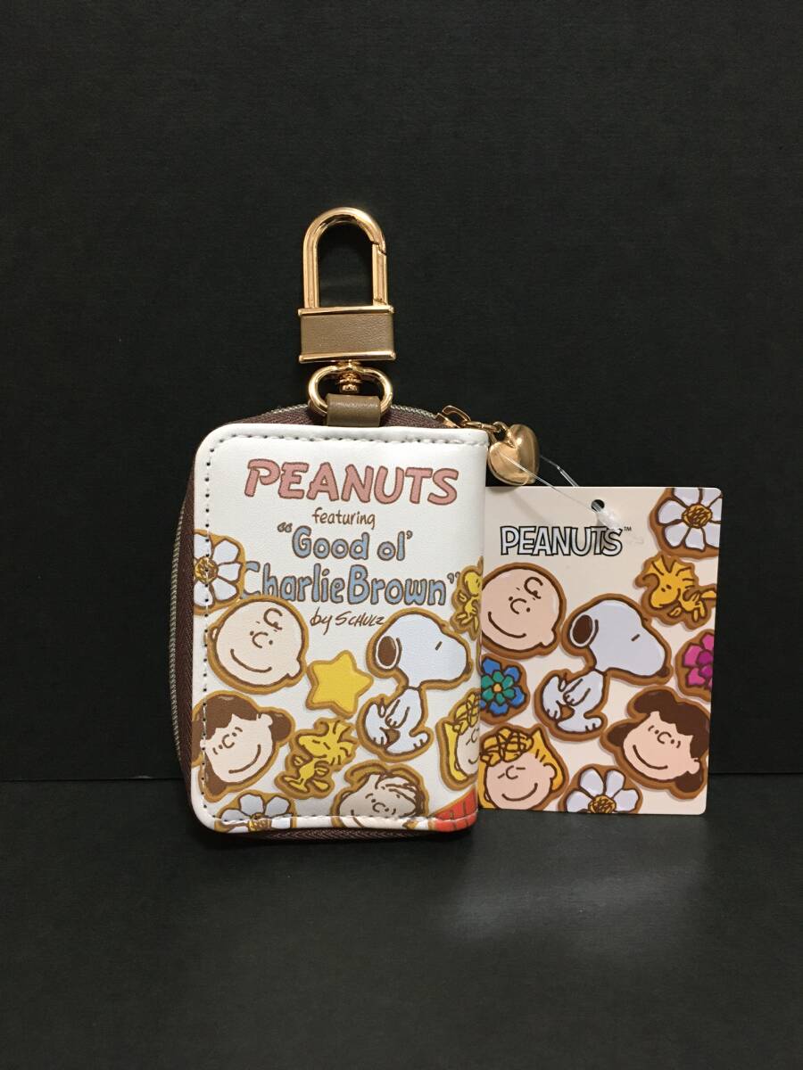 Yahoo!オークション - PEANUTS スヌーピー スマートキーケース PEANUTS...
