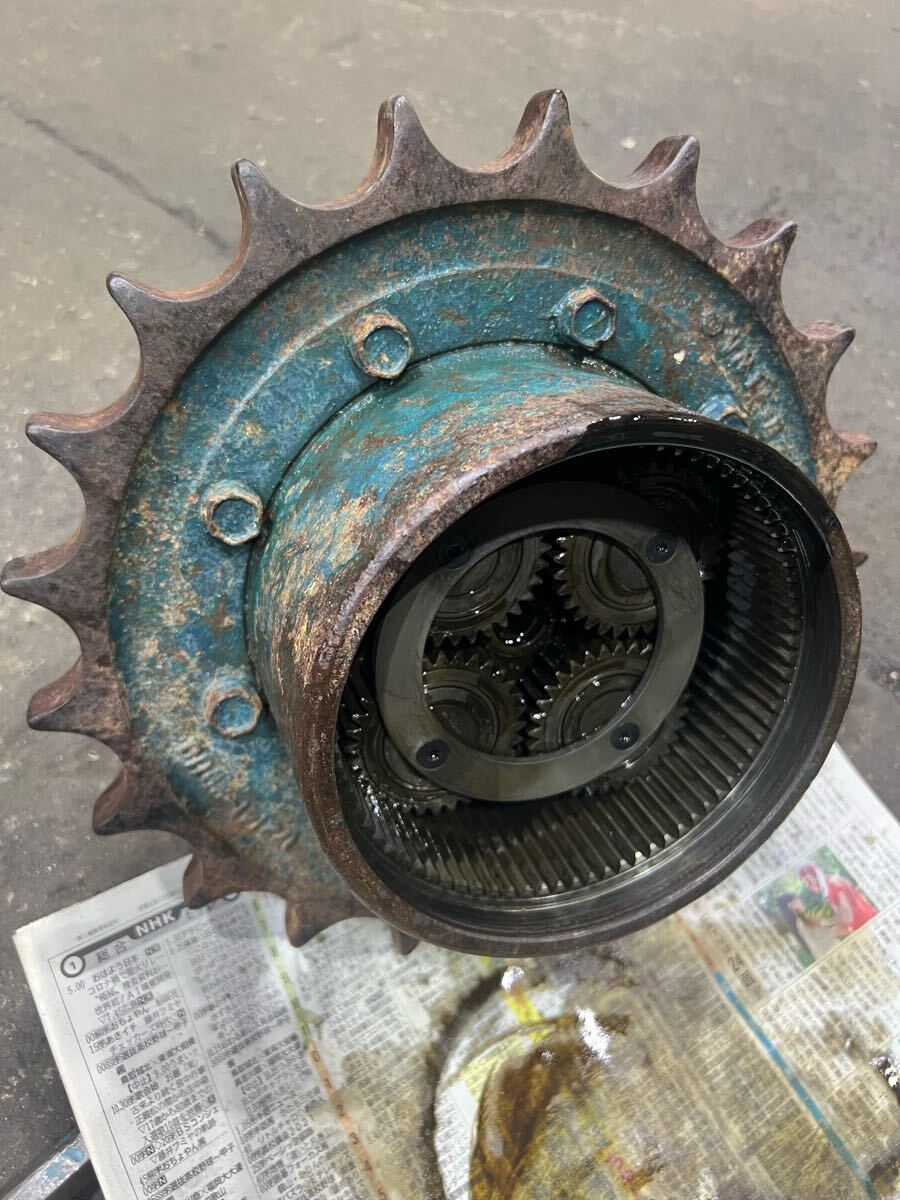 Yahoo!オークション - ヤンマーB27-2走行モーター ユンボ スプロケット...