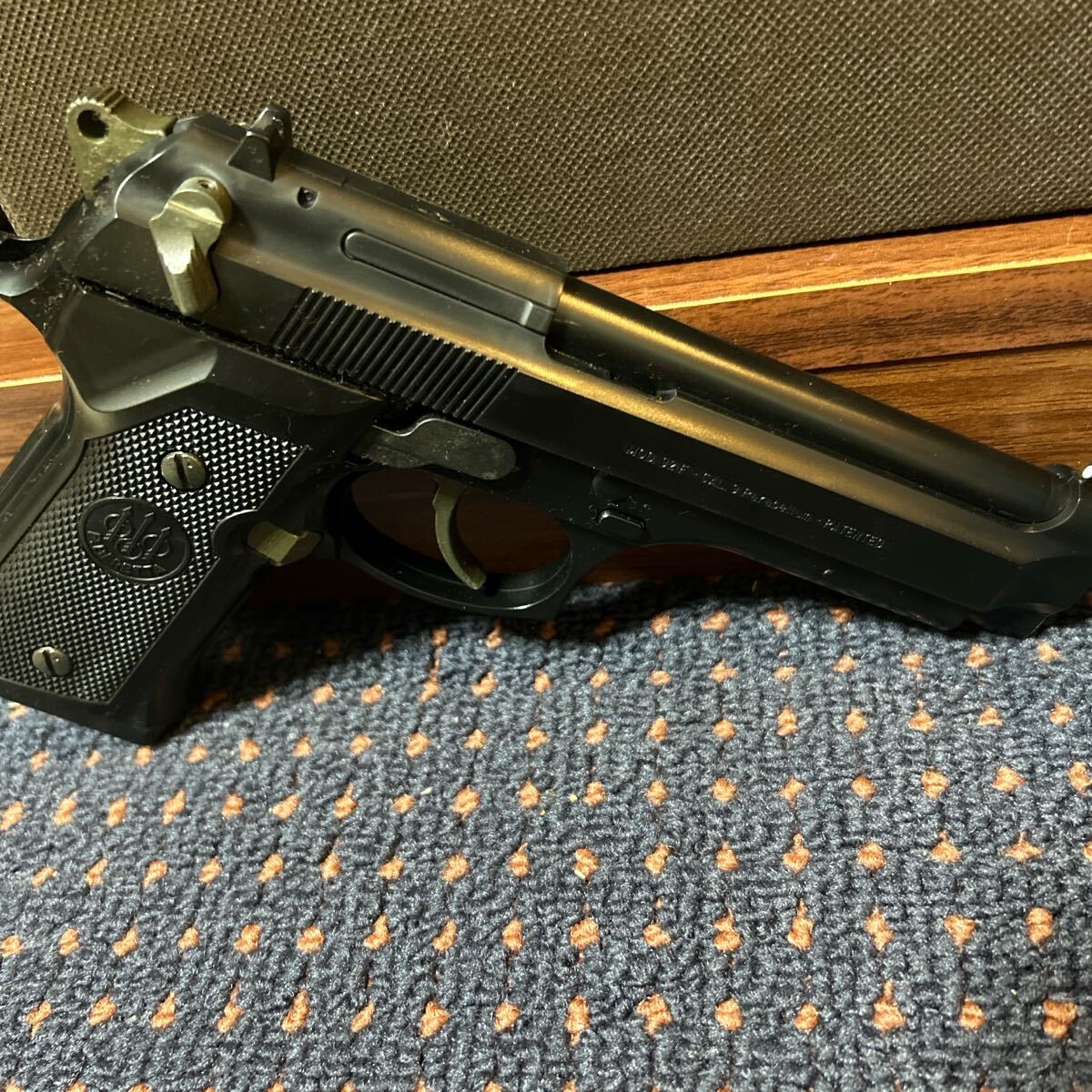 Yahoo!オークション - ベレッタ M92F エアガン 中古 デジコン