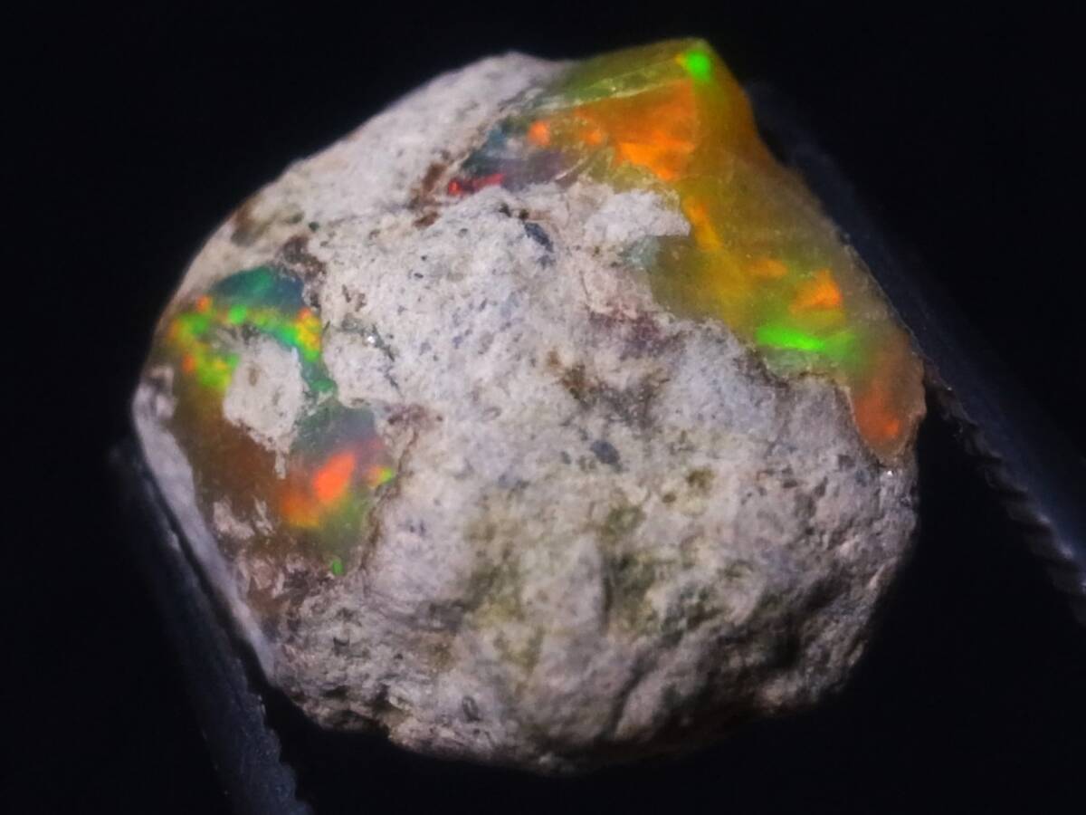 Yahoo!オークション - 6.97ct 新品・天然オパール母岩付き原石 エチオ...