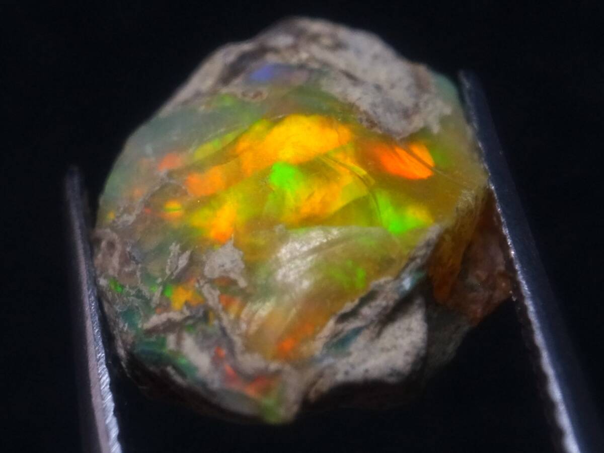 Yahoo!オークション - 6.97ct 新品・天然オパール母岩付き原石 エチオ...