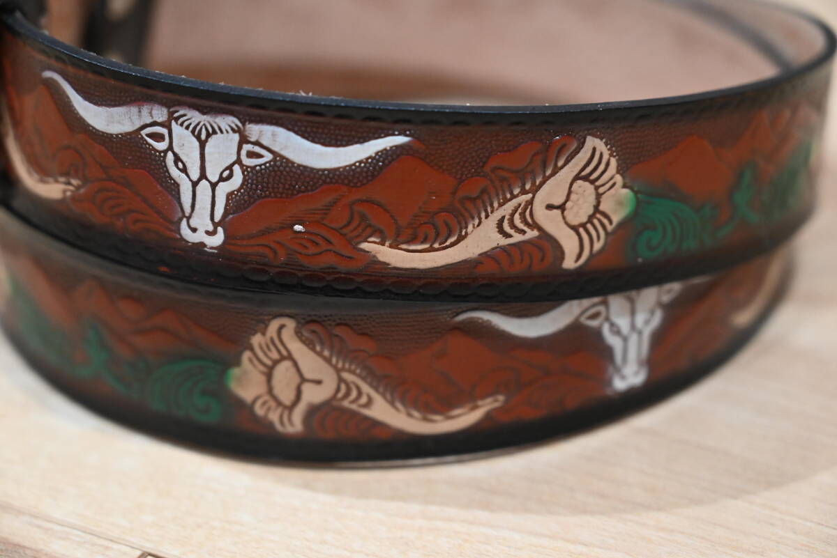 Yahoo!オークション - ハンドメイド レザー カービング柄 バックル付...