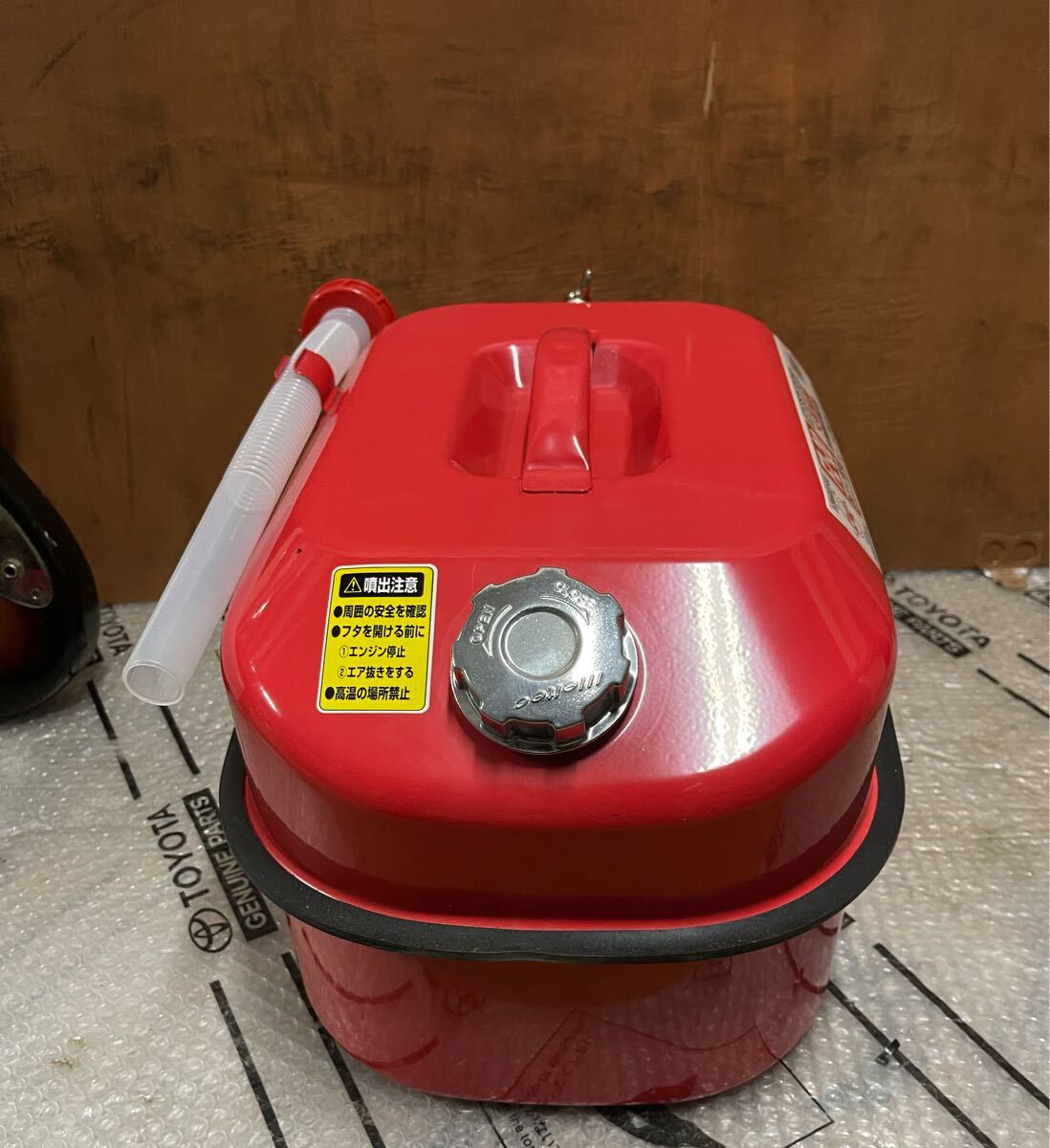 Yahoo!オークション - (2)meltec ガソリン携行缶 20L FZ-20 メルテック