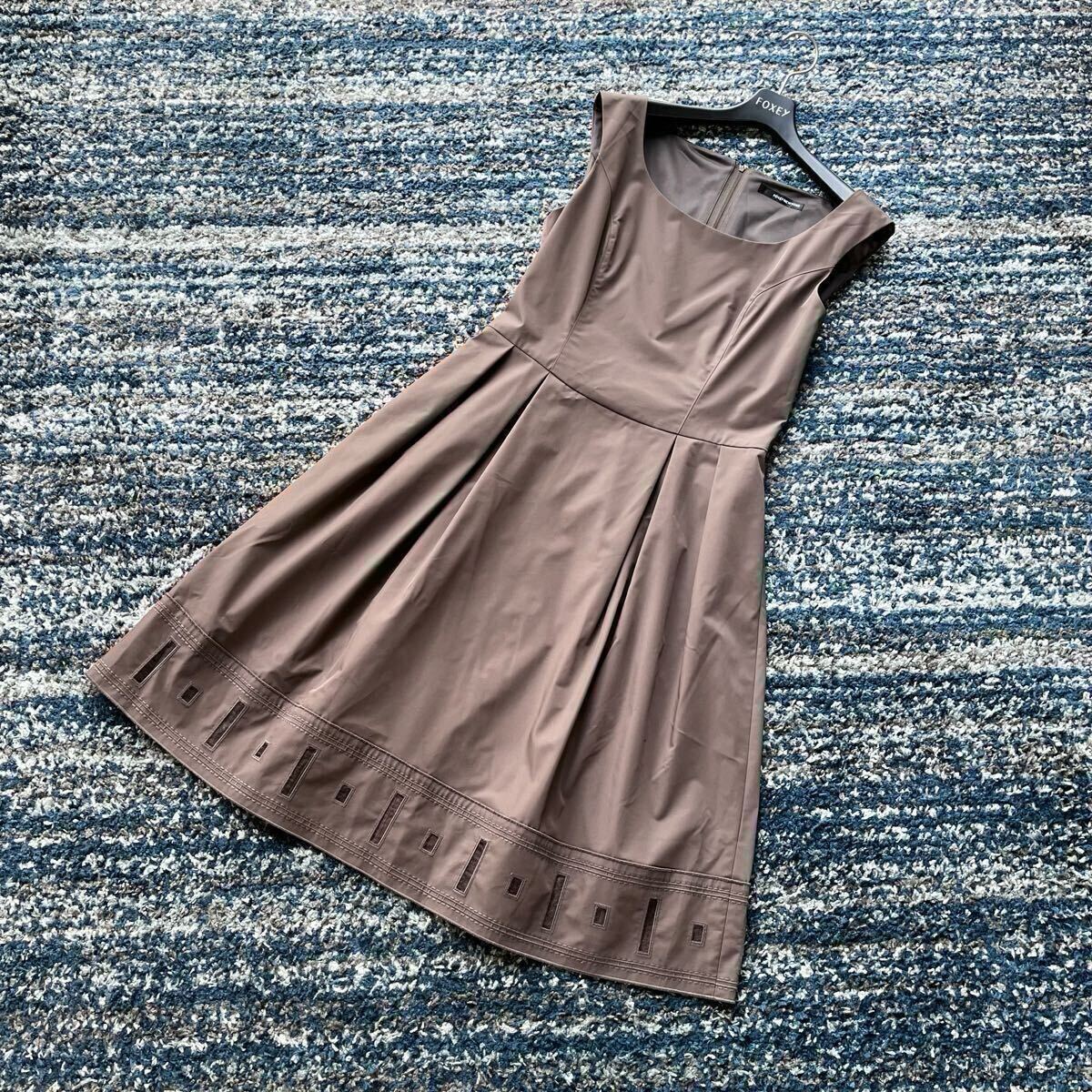 Yahoo!オークション - FOXEY NY 42 ブラウングレー 透かしワンピース