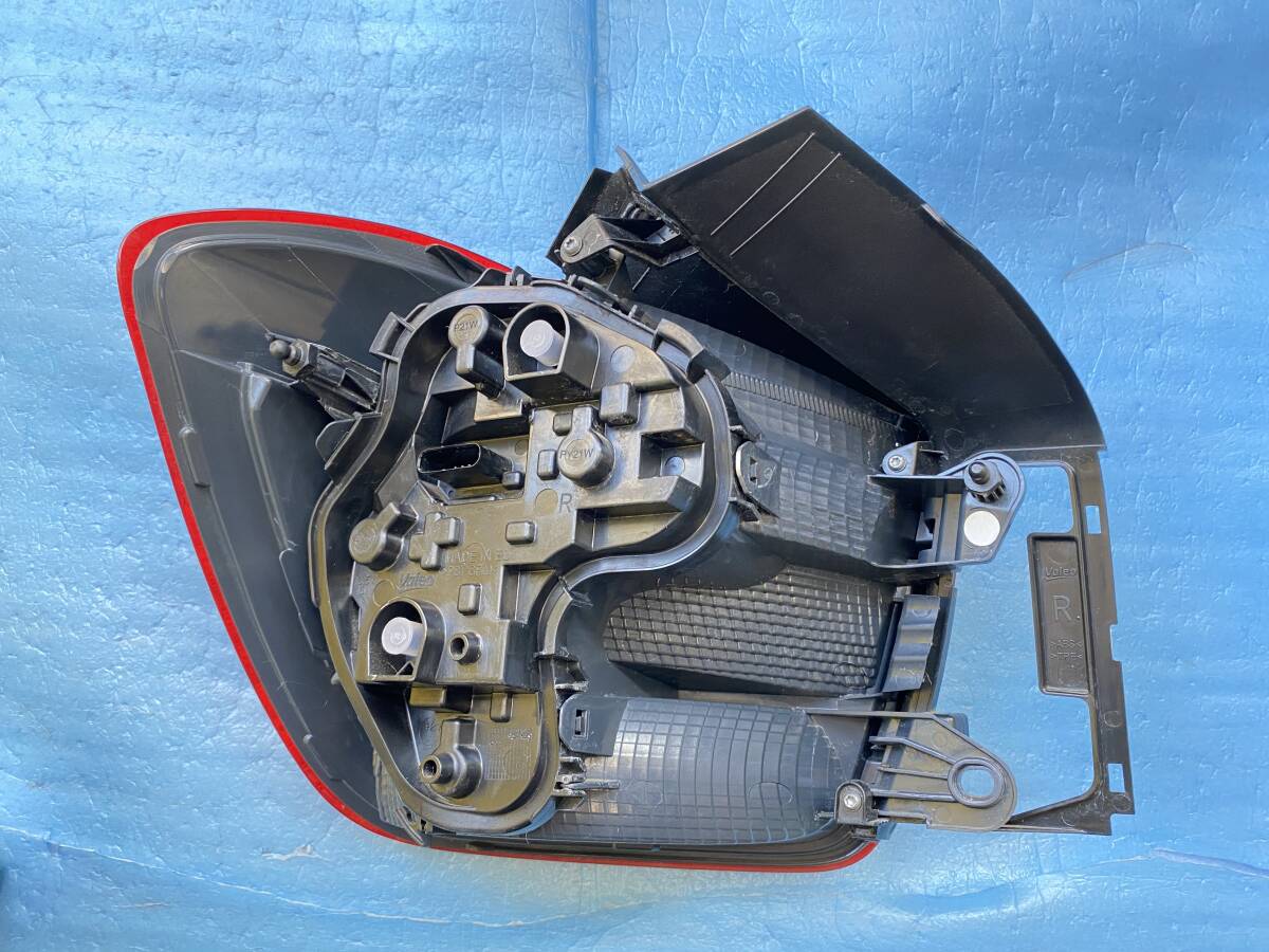 Yahoo!オークション - F20 BMW 1シリーズ 右テールライト 2504-2717