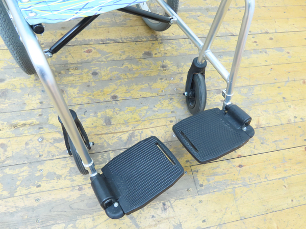 Yahoo!オークション - ニッシン・NAH-L7・介助型車椅子・折り畳み式・...