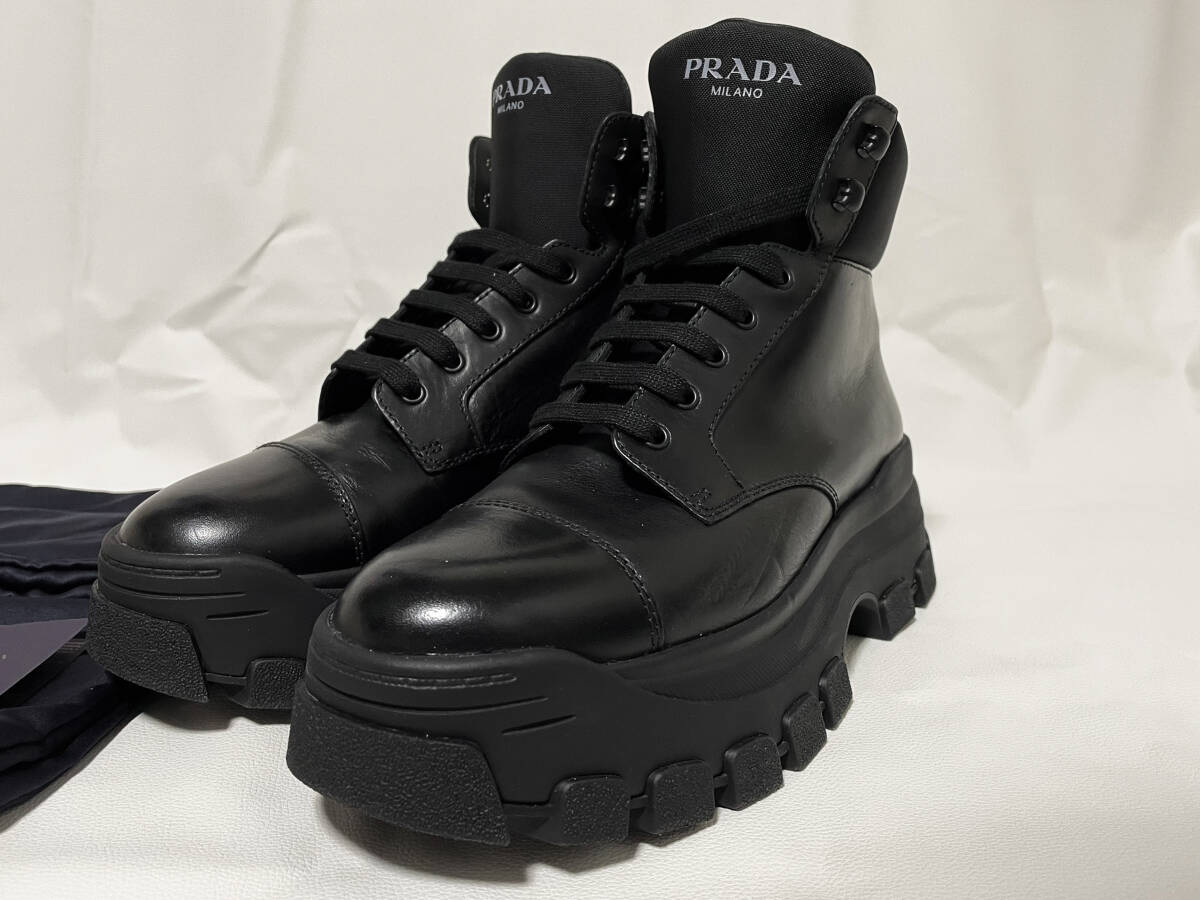 正規品 定価15万程 PRADA プラダ サイドジップ モノリス コンバット厚底ブーツ 2TG 156 UK9(男性用)｜売買されたオークション情報、yahooの商品情報をアーカイブ公開 ...