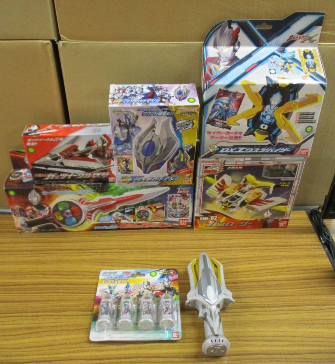 Yahoo!オークション - #w23【梱100】バンダイ ウルトラマン DXディメン...