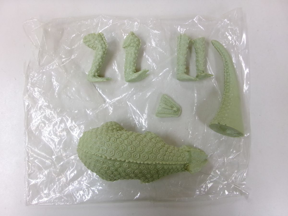 Yahoo!オークション - #s36【梱60】ボークス Jr.ウルトラQスペシャル N...