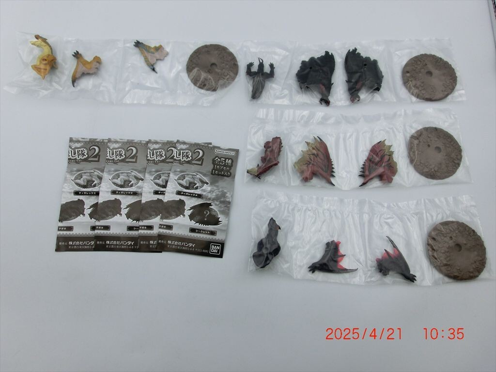 Yahoo!オークション - 【BS66-01】未開封/モンスターハンター 捕獲し隊...