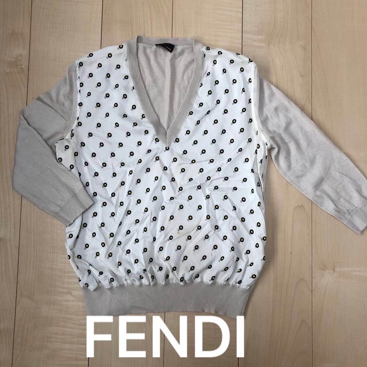 FENDI フェンディ Vネック ニット セーター ドット柄 シルク FENDI フェンディ Vネック ニット セーター ドット柄 シルク