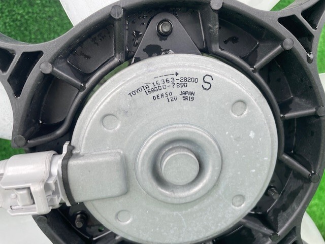 Yahoo!オークション - H26年 80系ヴォクシー(ZWR80) HV ラジエーター用...