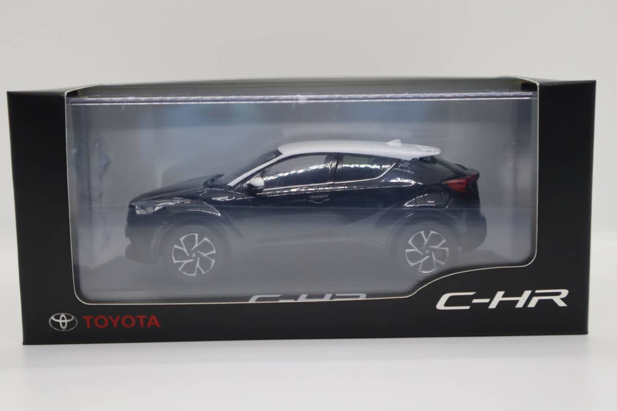 Yahoo!オークション - J0921(17) T 1/30 トヨタ C-HR 非売品 ミニカー ...