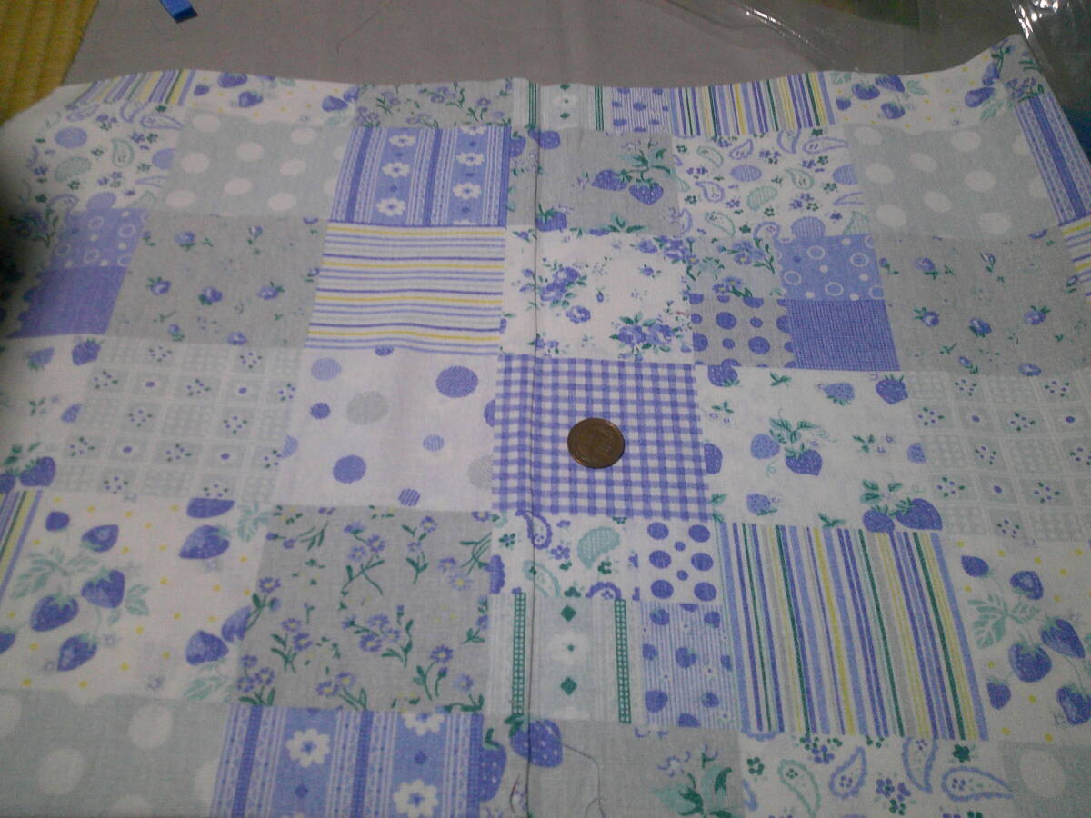 Yahoo!オークション - YUWA（綿麻）イチゴ＆花・パッチ風 2