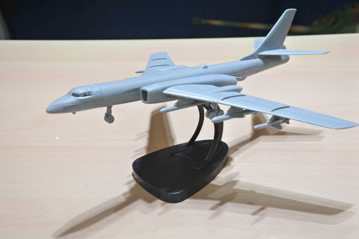 Yahoo!オークション - 140 4D MM0595-6 1/44 中国H-6K爆撃機 C1