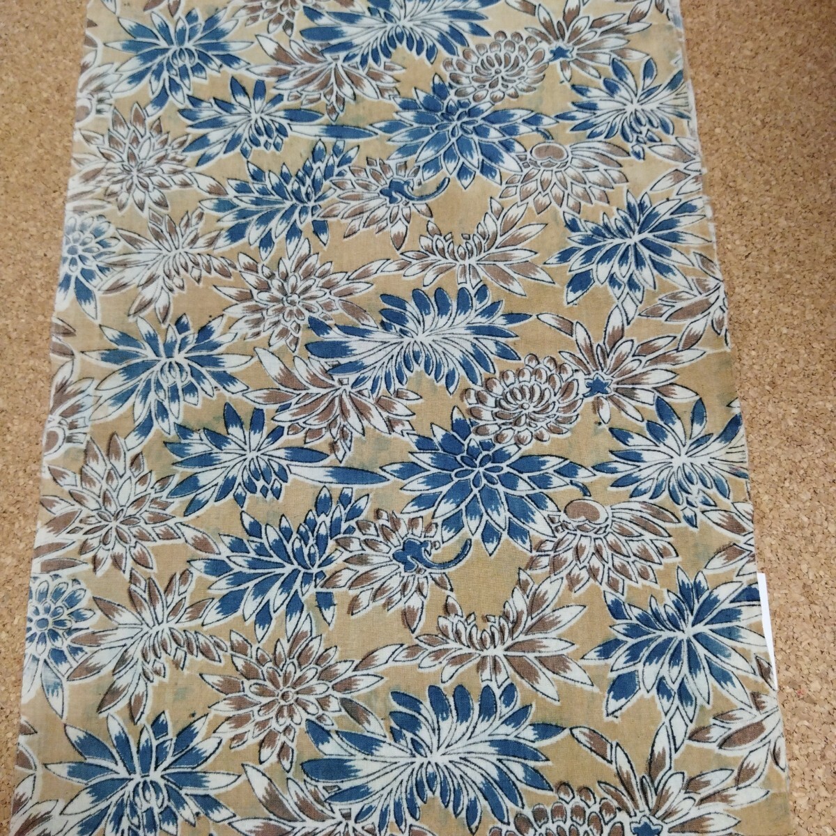 y-1090 古布木綿 更紗 菊繋ぎ 94cm(はぎれ、布地)｜売買されたオークション情報、yahooの商品情報をアーカイブ公開 - オークファン（aucfan.com）