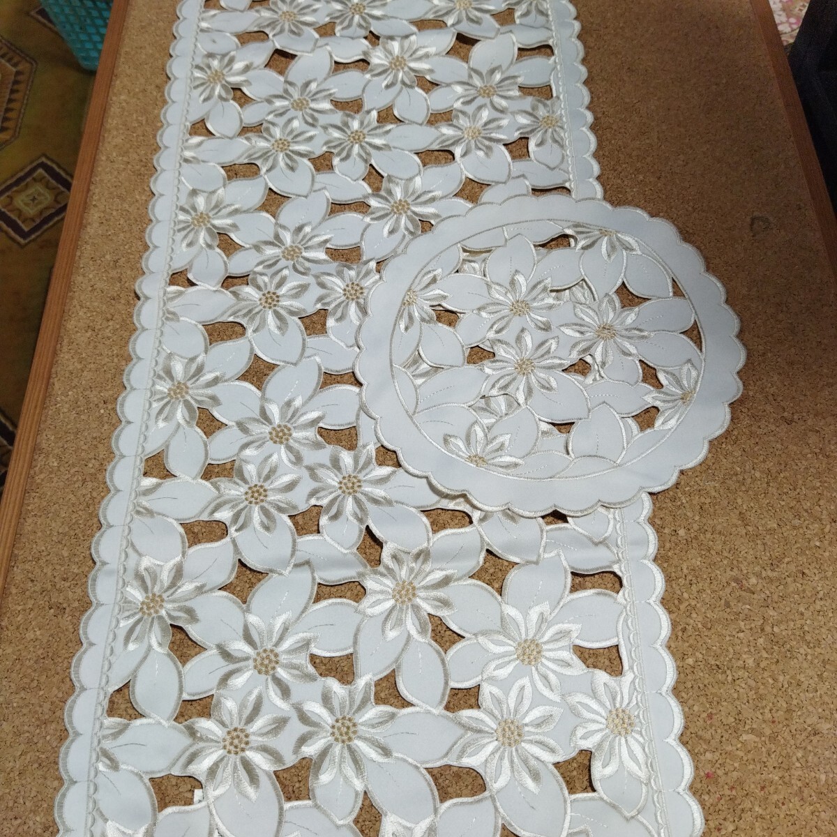 Yahoo!オークション - y-1100 テーブルセンター 2枚セット