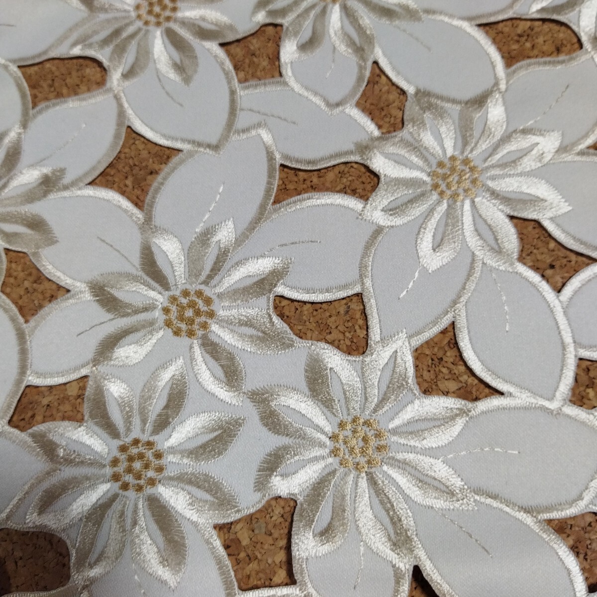 Yahoo!オークション - y-1100 テーブルセンター 2枚セット