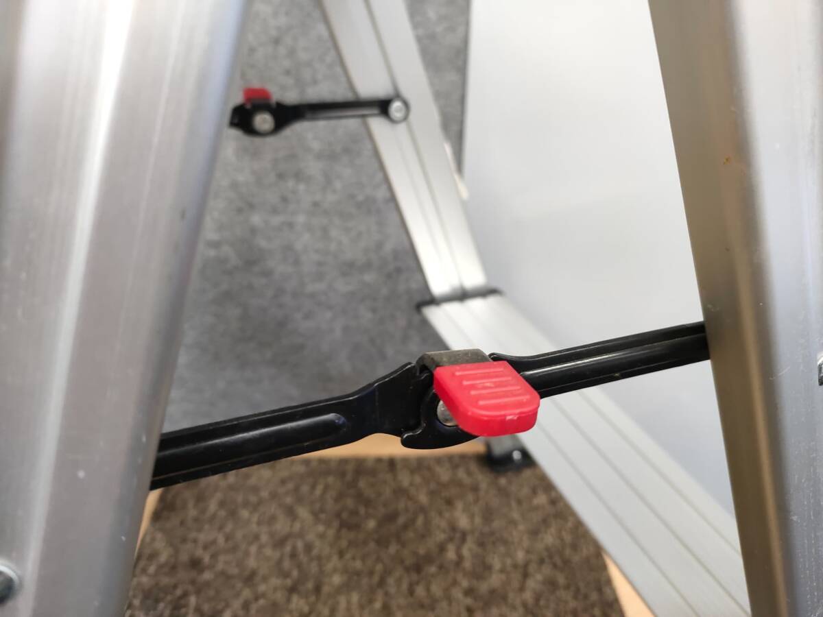 Yahoo!オークション - CAINZ カインズ アルミ幅広踏み台 2段 折りたた...