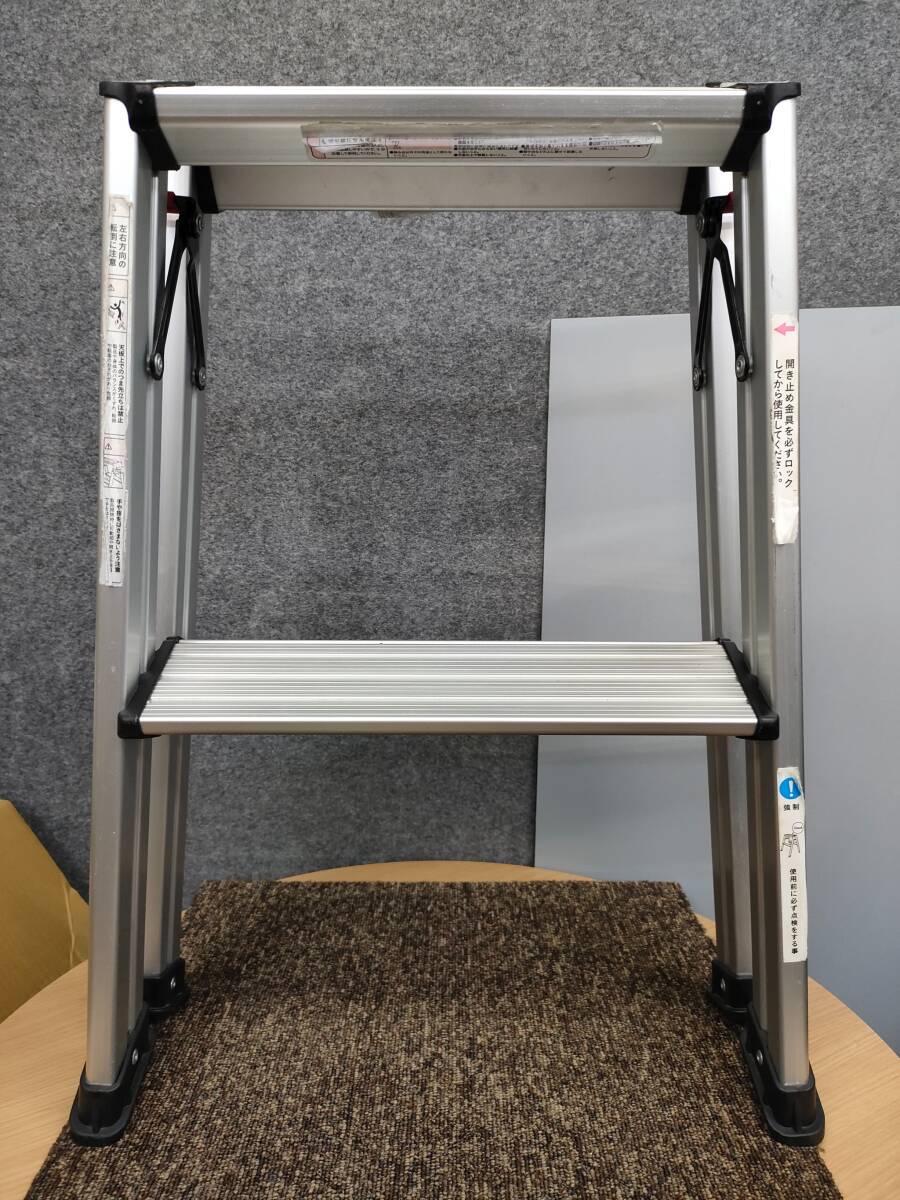 Yahoo!オークション - CAINZ カインズ アルミ幅広踏み台 2段 折りたた...