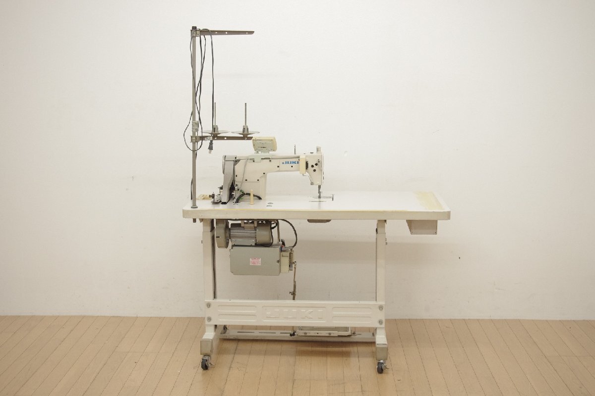 Yahoo!オークション - JUKI ジューキ DDL-5570N 1本針本縫いミシン 100...