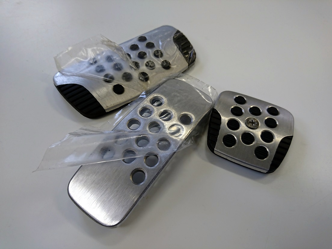 Yahoo!オークション - 【新品】Z12 キューブに ニッサン純正 アルミ ペ...