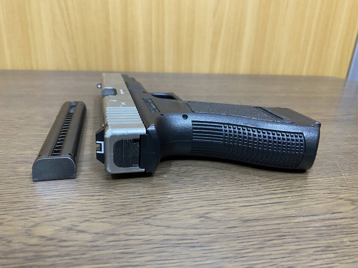 Yahoo!オークション - 36)) 東京マルイ グロック18C シルバースライド ...