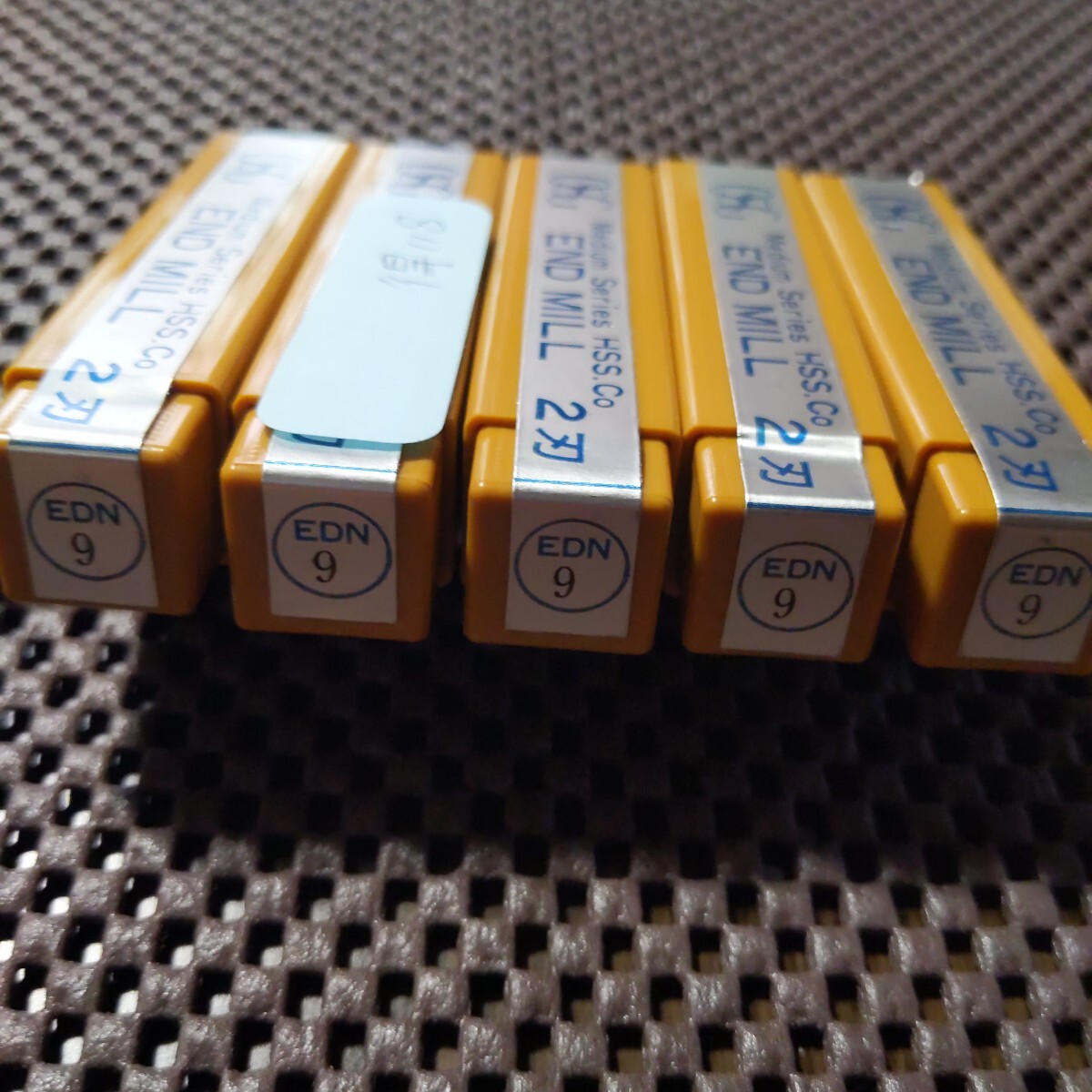 Yahoo!オークション - 得118 オーエスジー エンドミル Φ9 EDN 5本セッ...