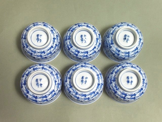 C140 平安 春峰 作 染付 目方 煎茶碗 六客 共箱 説明欄に詳細写真有り(茶碗)｜売買されたオークション情報、yahooの商品情報をアーカイブ公開 - オークファン（aucfan.com）