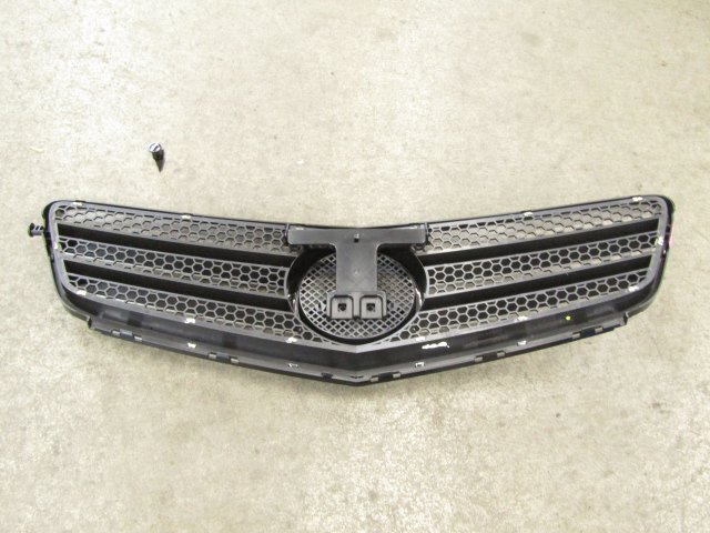 Yahoo!オークション - [91E EE1] 社外品 W204 Cクラス CL65ルック AMG...