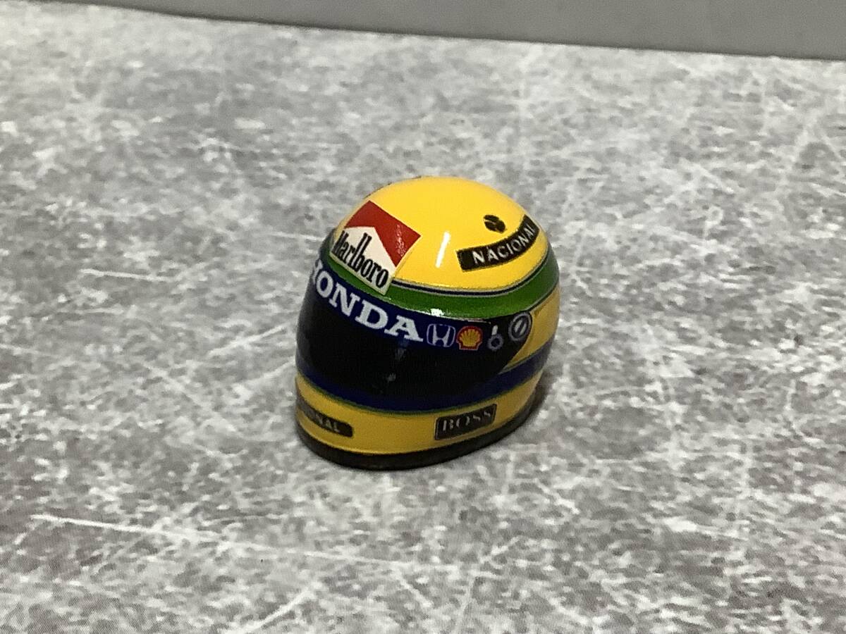 Yahoo!オークション - TRG F1ドライバーヘルメット完成品