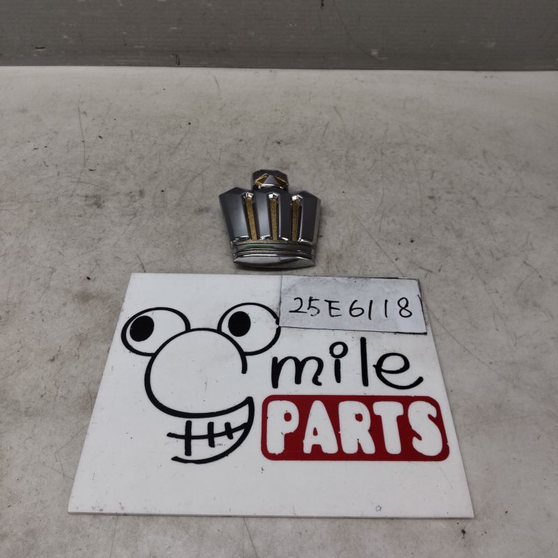 Yahoo!オークション - GRS180 クラウン 純正 グリルエンブレム ...