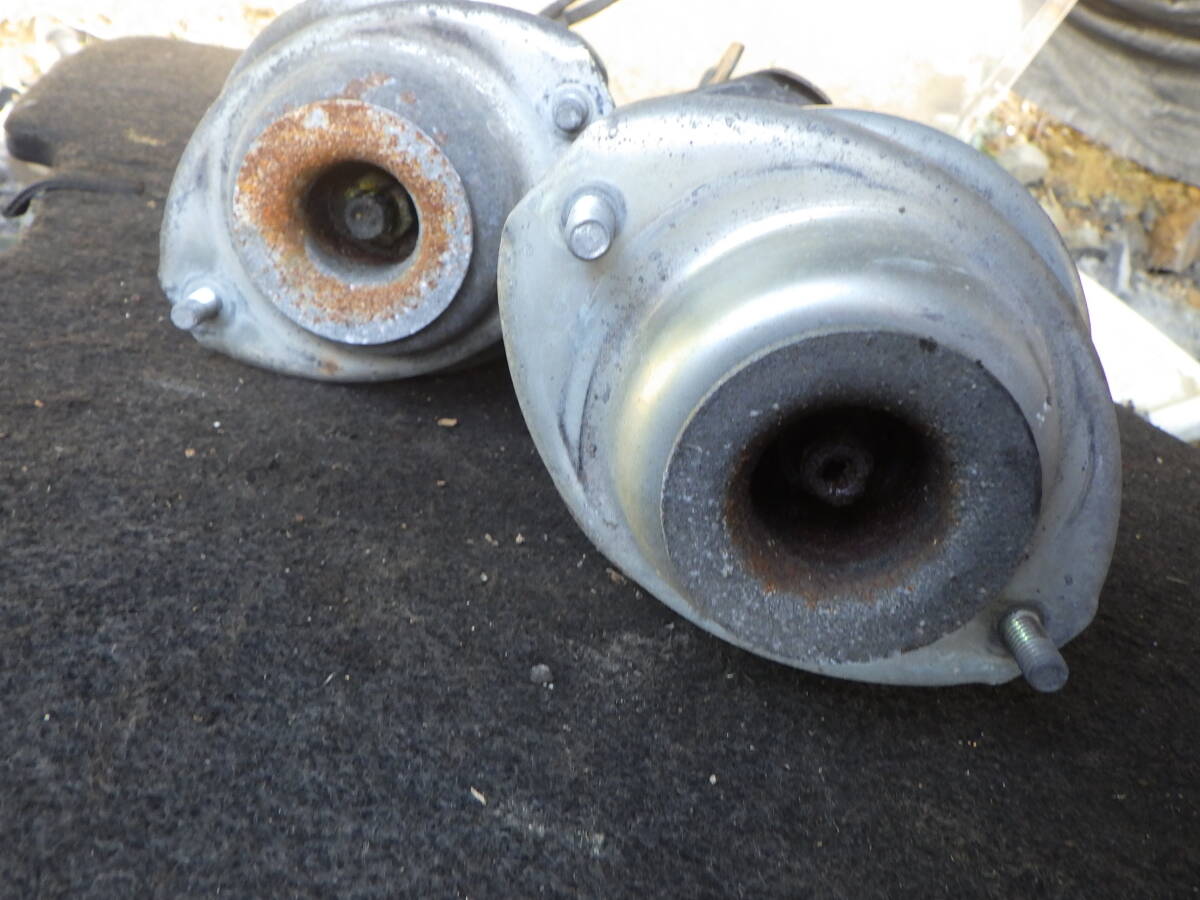 Yahoo!オークション - 杉B1 即決 HE22S ラパン ストラット ショック ス...