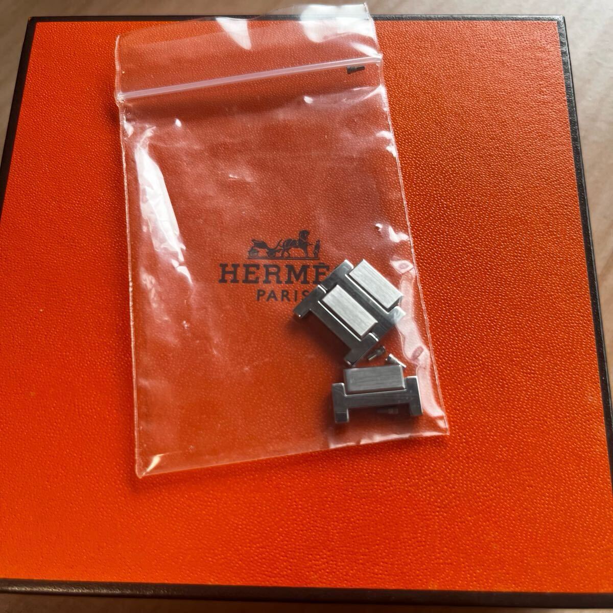 Yahoo!オークション - 箱付 エルメス/HERMES タンデム TA1.210 ホワイ...