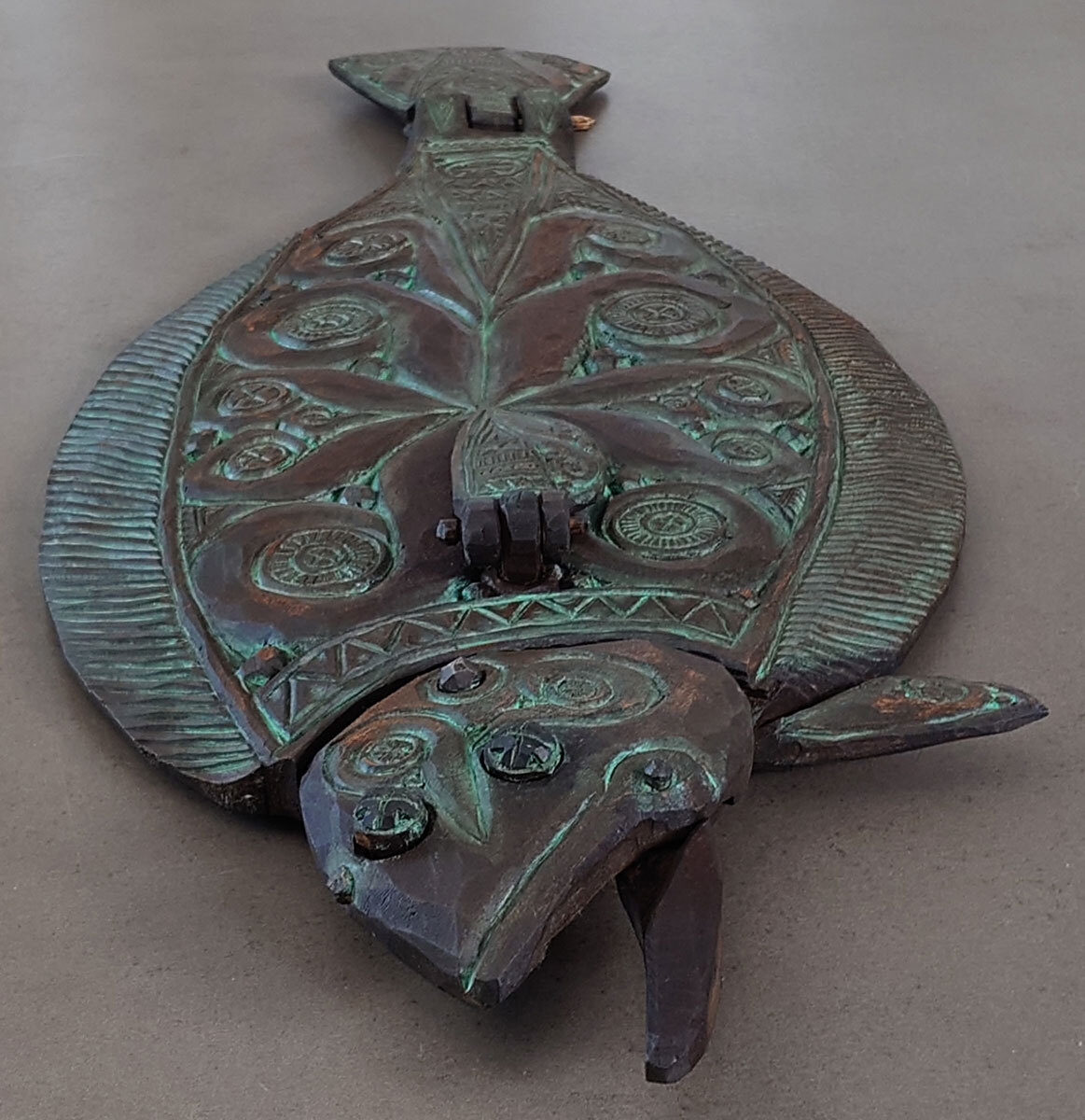 砂澤ビッキ Bikky 木彫 彫刻 樹鮃 ヒラメ 65cm(木工、竹工芸)｜売買されたオークション情報、yahooの商品情報をアーカイブ公開 - オークファン（aucfan.com）