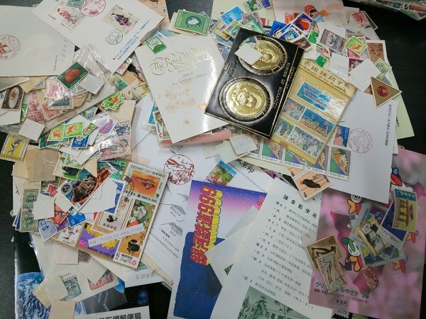 Yahoo!オークション - 0602F09 日本切手 外国切手 切手帳 沖縄 ロイヤ...